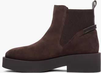 Estro & Luminara Chelsea Boots 11-43-29