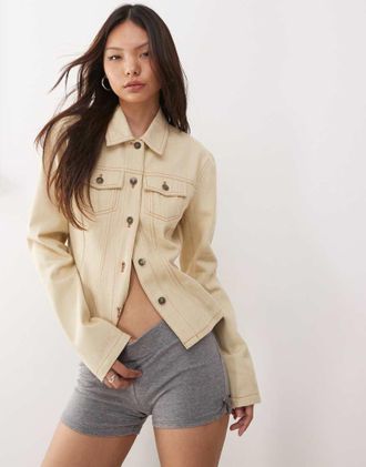 Lioness Rider - Jeansjacke in Ecru mit elastischem Detail-Neutral