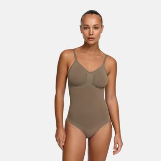 creamy fabrics Bodysuit Sculpting Shapewear mit String