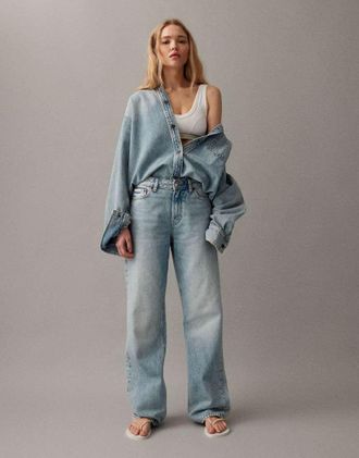 Calvin Klein Jeans Jean droit style ann&eacute;es 90 - Bleu clair d&eacute;lav&eacute;-Blanc