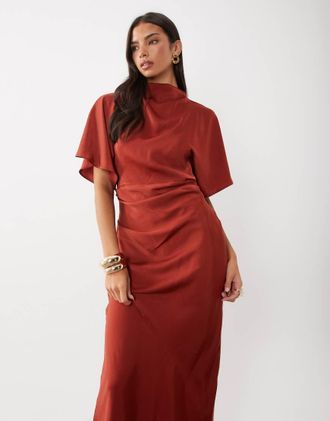 Asos robe longue en satin &agrave; col montant et manches volant&eacute;es rouge