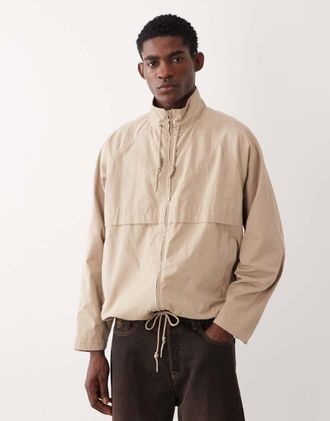 Asos Windjacke aus Baumwolle in Steinbeige mit Stehkragen-Grau