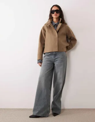4th & Reckless Jacke in Wolloptik mit Trichterkragen und Knopfleiste in Dunkelbeige-Neutral