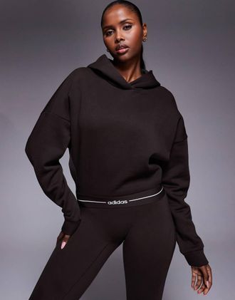 adidas adidas Training - Hyperglam - Kapuzenpullover in Kaffeebraun mit linearem Logo-Brown