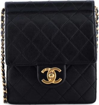 Chanel Pearl Chain Flap Bag Quilted Lambskin Small shoulder bag - Noir