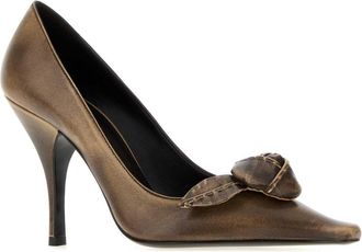 Prada D&eacute;collet&eacute; Pumps - Gray