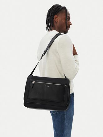 Calvin Klein Handtasche Calvin Klein Ssnl Raised Logo Flap Messenger LV04D3501G Schwarz