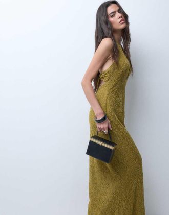 Asos Maxikleid aus Spitze mit tiefem V-Ausschnitt in Olivgr&uuml;n