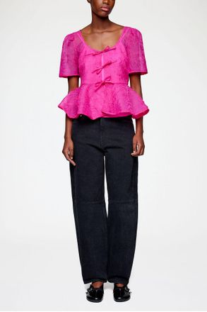Ganni Peplumbluse aus Shibori-Organza - Gr&ouml;&szlig;e 32 rosa