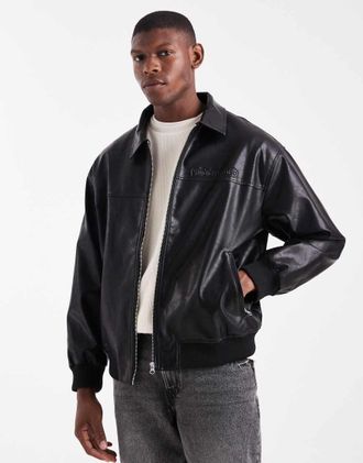 Asos Bomberjacke aus Kunstleder in Schwarz mit Printdetail