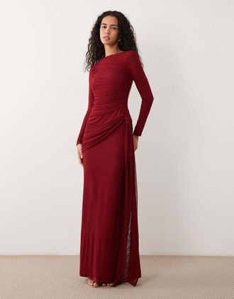 Asos robe longue en tulle &agrave; manches longues couleur bordeaux-Rouge
