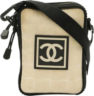 Chanel Pre-owned New Travel Line Nylon 2way Shoulder Bag - Femme - Pre-owned - Beige - Taille: ONE Size