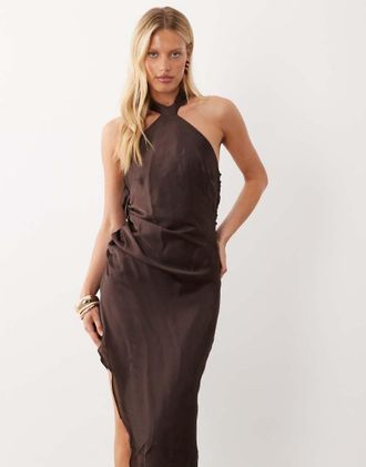 Asos Neckholder-Kleid mit Schal-Detail, asymmetrisch, aus Satin, Midaxi, in Dunkelschokolade-Braun