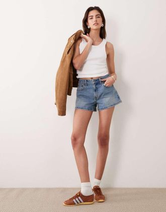 Abercrombie & Fitch Short dad d&eacute;contract&eacute; &agrave; taille haute style ann&eacute;es 90 - Bleu clair