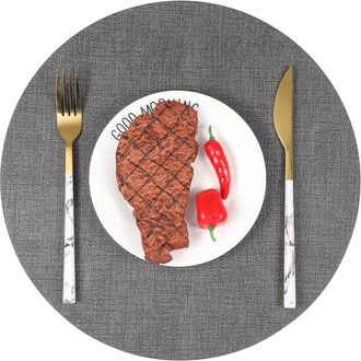 DOITOOL 4 STK. Teiliges Hitzebest&auml;ndige PVC Tischsets in Dunkelgrau rutschfeste Abwischbare Platzsets mit Rutschfestem Boden f&uuml;r Esstisch Outdoor und Kaffeeti