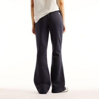 New Balance Sweathose REIMAGINED FLEECE PANT f&uuml;r Erwachsene, lange Hosenform, mit klarer Linienf&uuml;hrung