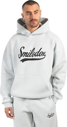 Smilodox Hoodie Herren Lorik, Kapuzenpullover mit gro&szlig;em Frontprint auf der Brust, weichem und flauschigem Stoff, K&auml;ngurutasche Pulli, sportliches Sweatshirt f
