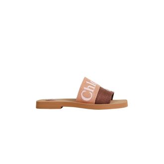Chlo&eacute; Woody Sandlas