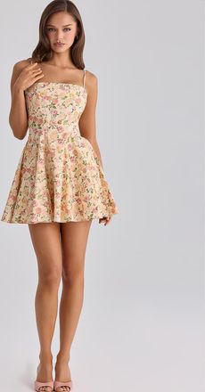 House of CB Dolly - Robe d&eacute;t&eacute; courte &eacute;vas&eacute;e en coton &agrave; imprim&eacute; roses-Blanc