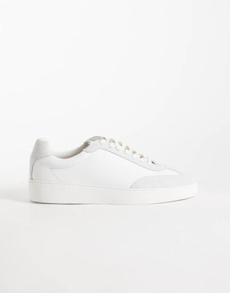 Noak baskets &agrave; lacets fabriqu&eacute;es au Portugal en m&eacute;lange cuir et daim blanc