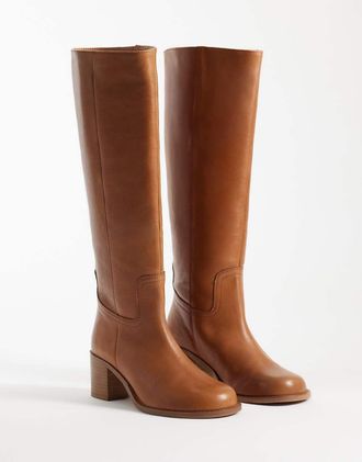 Asos Clyde Stiefel aus echtem Leder mit runder Zehenpartie zum Hineinschl&uuml;pfen in Hellbraun