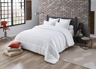 Dodo Steppdecke mit Milbenschutz, temperiert, 240 x 260 cm, f&uuml;r Doppelbett, Niagara, weich und bequem, maschinenwaschbar bei 40 &deg;C, Wei&szlig;