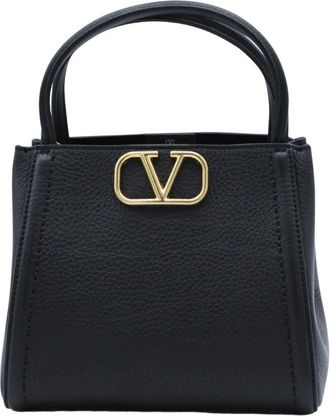 Valentino Garavani Hobo Bags - Trapezoidal Small Handbag In Textured Black Leathe - Gr. unisize - in Schwarz - f&uuml;r Damen