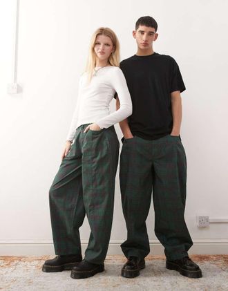Reclaimed Vintage Pantalon à carreaux unisexe coupe bouffante - Vert et bleu marine