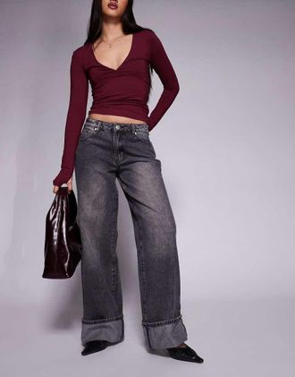 Liquor & Poker Jean baggy &agrave; taille mi-haute cintr&eacute;e avec ourlets &agrave; revers et surpiq&ucirc;res contrastantes - Gris &agrave; d&eacute;lavage fonc&eacute;