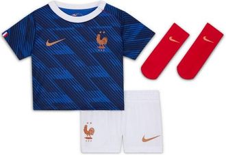 Nike TEAMSPORT Kinder 3-teiliges Fu&szlig;balltrikot-Set FRANKREICH WM 2026 HEIM