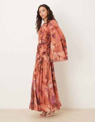 Asos Robe longue fronc&eacute;e en mousseline froiss&eacute;e et petits volants &agrave; imprim&eacute; floral - Rouille-Multicolore