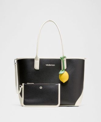 lululemon Classic Tote Bag 14L Textured Leather Alternative - Noir