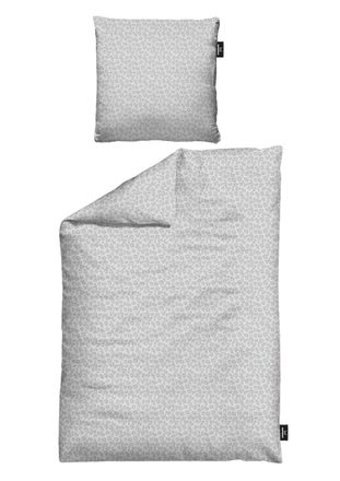 Sansibar Bettwäsche-Set Leo, 100% Baumwolle, stilvolles Leopardenmuster, pflegeleicht & hautfreundlich, in Grau oder Taupe, Größen 135x200 & 155x220 cm (Silber