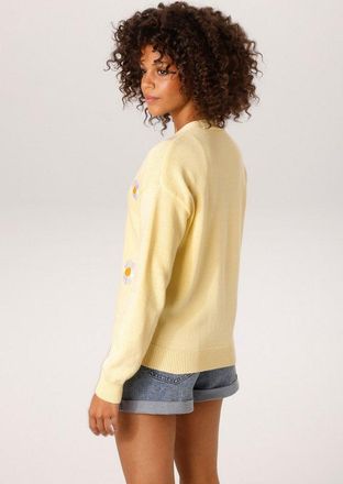 Aniston Strickjacke mit aufgestickten Margeriten verziert