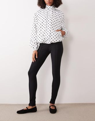 Nobody's Child Leggings mit geteiltem Saum, Rippstruktur und Rei&szlig;verschluss in Schwarz