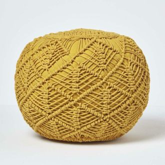 Homescapes Homescapes - Pouf tress&eacute; en macram&eacute; jaune moutarde, 40 x 50 cm