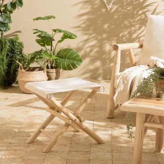 Macabane WILL - Tabouret pliant en bois de teck pieds crois&eacute;s assise tissu