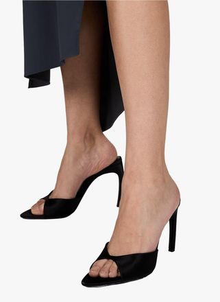 Victoria Beckham Chaussures satin&eacute;es &agrave; talon en soie et cuir m&eacute;lang&eacute;s