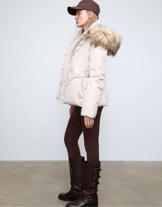 Stradivarius Threadbare - Pufferjacke in Steinbeige mit Kapuze-Neutral