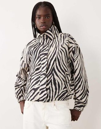 Miss Selfridge Regenjacke mit Bogenkantendetail im Zebra-Muster-Multi