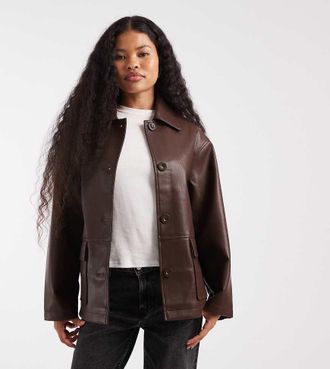 Asos Petite ASOS DESIGN Petite - Harrington-Jacke in schokobrauner Lederoptik-Brown