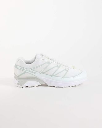 Salomon XT-Pathway 2 baskets blanches et m&eacute;talliques