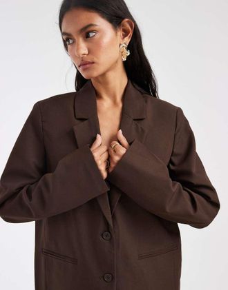 Pieces Blazer densemble oversize et ajust&eacute; - Marron chocolat