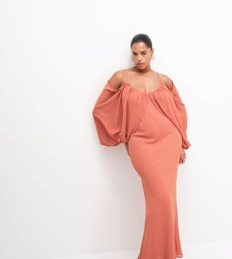 Asos Curve ASOS DESIGN Curve - Robe longue drap&eacute;e avec manches blousantes et liens &agrave; franges - Rouille-Multi