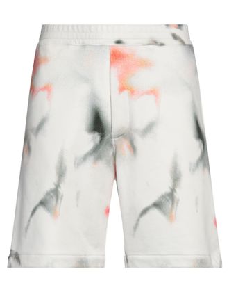 Alexander McQueen HOSEN & R&Ouml;CKE - Shorts & Bermudashorts auf YOOX.COM