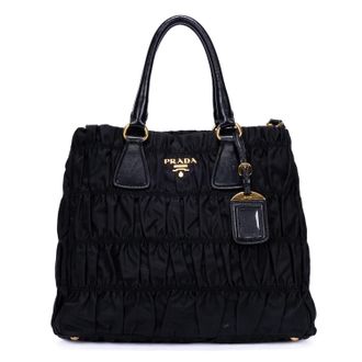 Prada Crossbody Bags - Tessuto Gaufre Tote - Gr. unisize - in Schwarz - f&uuml;r Damen
