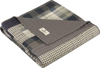 Woolrich WOOLRICH Luxury Quilted Throw - Cabin Lifestyle, Patchwork with Moose Design All Season, Lightweight and Breathable Cozy Bedding Layer Throws for Couc