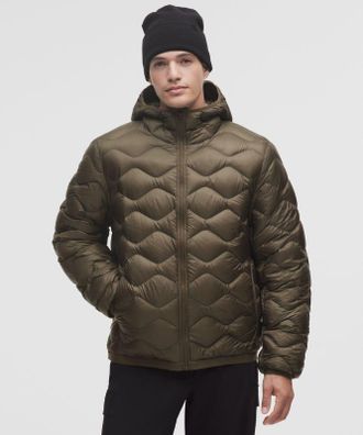 lululemon Featherweight 900-Down-Fill Quilted Hooded Jacket f&uuml;r M&auml;nner - Gr&ouml;&szlig;e 2XL in Olive Brown