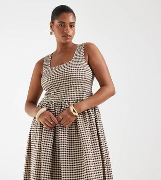 Asos Curve ASOS DESIGN Curve robe longue fronc&eacute;e cr&egrave;me-Blanc