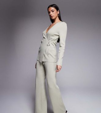 KAIIA Exklusiv - Hose aus Rippstrick in Salbeigr&uuml;n mit weitem Bein, Kombiteil-Wei&szlig;